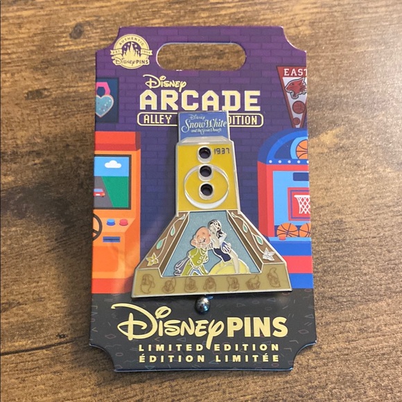 Disney | Other | Disney Arcade Snow White Pin With Yellow And Blue ...